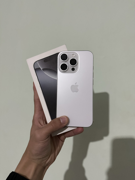 Iphone 16 Pro sim