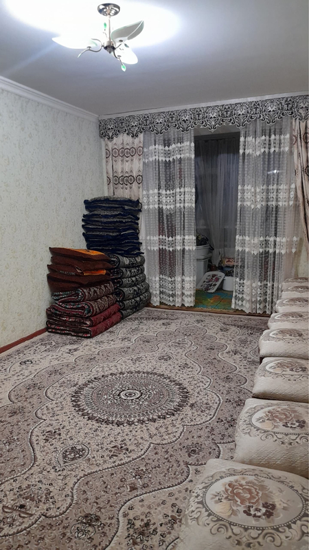Продается четырёх комнатная квартира четвёртый этаж Согдиана