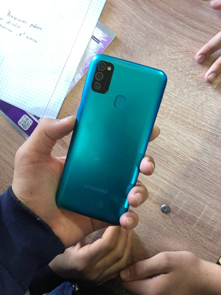 Samsung M21, отличный