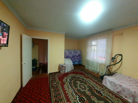 Продаётся 1×2 комнатная квартира.