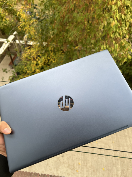 Noutbok HP Pavilion Laptop 15-eh1009ur