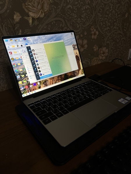 Huawei matebook 13