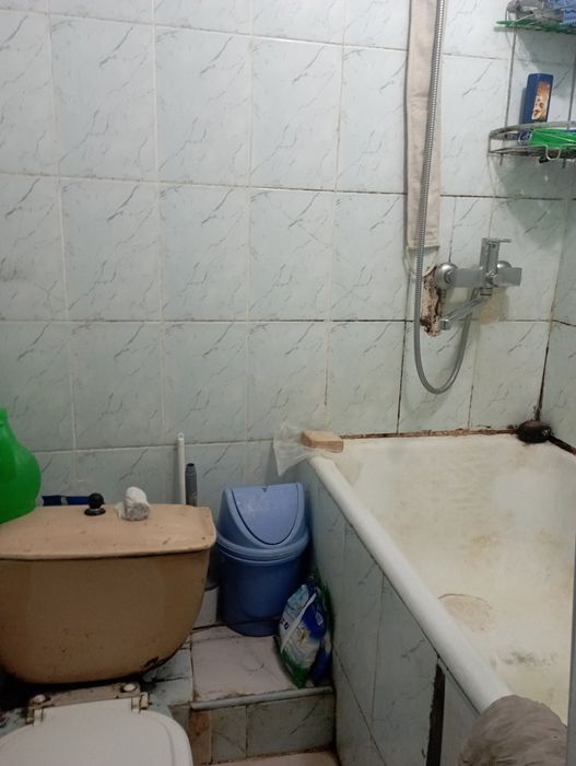 Продаётся 1 комнатная квартира,городок Ташгрэс,,Срочно