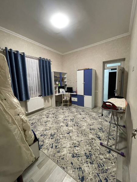 Абдурахмон. 2.5 сўтик. 5 та хона. 2 санузел.