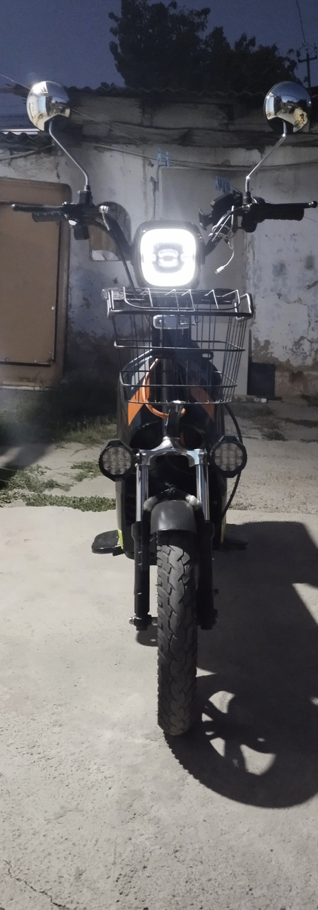 Skutr wassat holati yengi