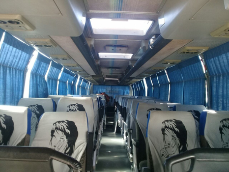 Mersedes bens avtobus o‘rindiqlar 60 ta mesta sotiladi
