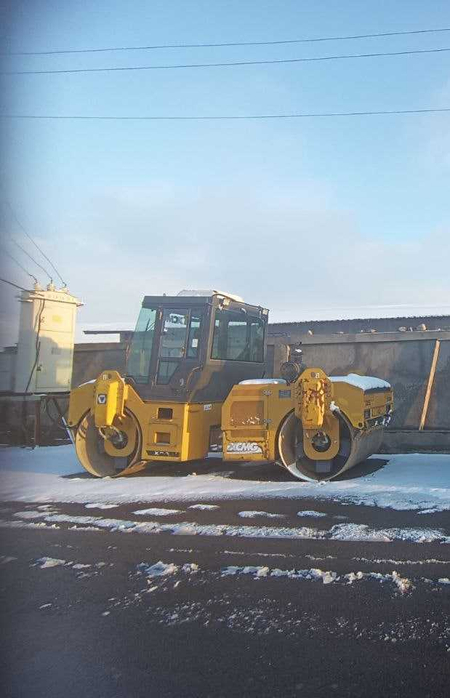 Каток XCMG XD81E