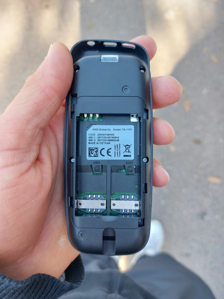 Nokia 105 sotiladi
