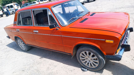Vaz 2106 avtomashinasi sotiladi holati zoʻr