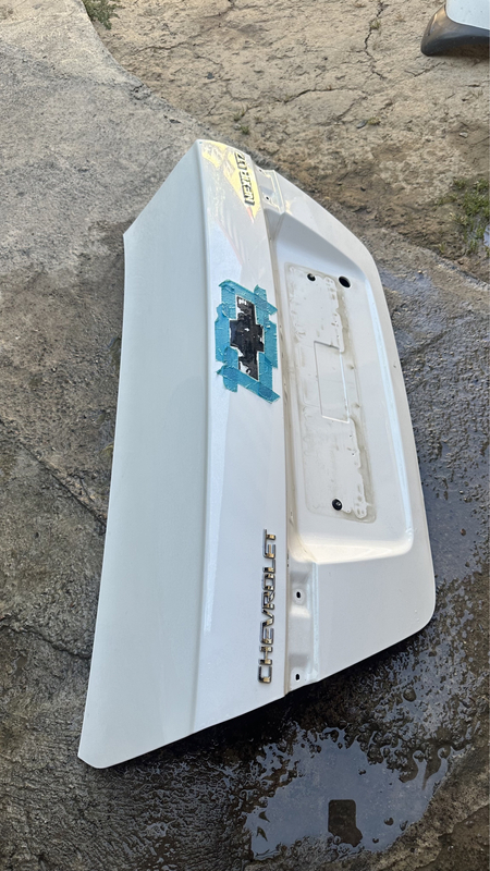 Chevrolet nexia3 bagajnik radnoy sostayaniyada