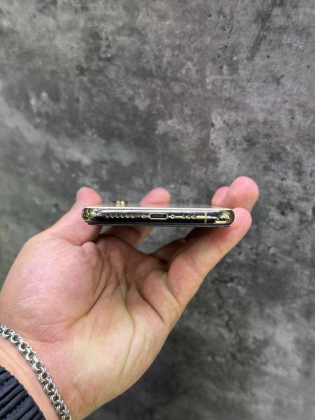 Iphone xs  64 gb