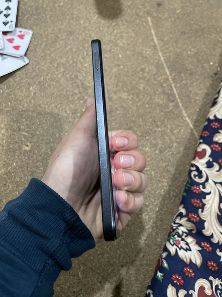 Oppo A18 xotira 128gb