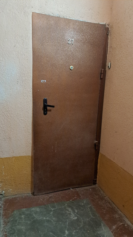 Eshik va trimo kresla