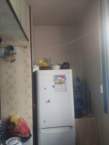 Продаю Яшнабадский р-он малосемейка 1-ком 3-этаж 4-этажном Доме