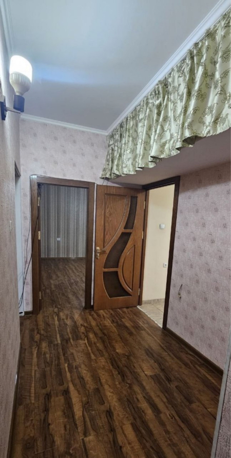 Чиланзар Ц кв « ориентрр медиа парк 1х7 балкон 60м2 срочно сотилади