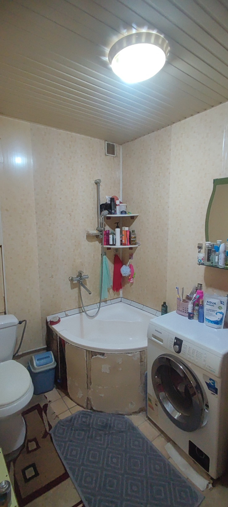 Продается своя 1ком  квартира .Алмазарский район.