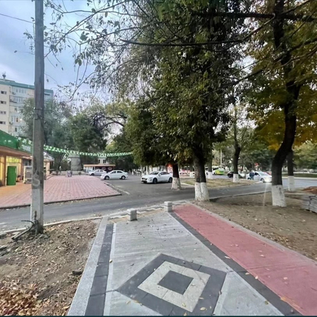 Продаётся здание в Чиланзаре.