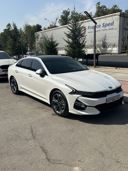 Kia K5 luxe+ 2021 god