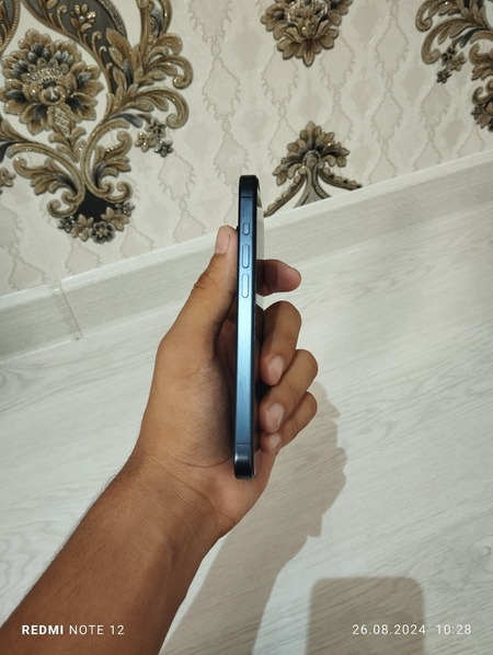 iPhone 15 pro LLA