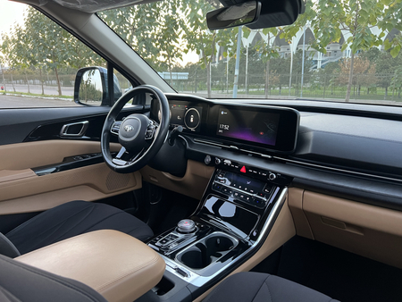 Kia Carnival 2021 “Premium”