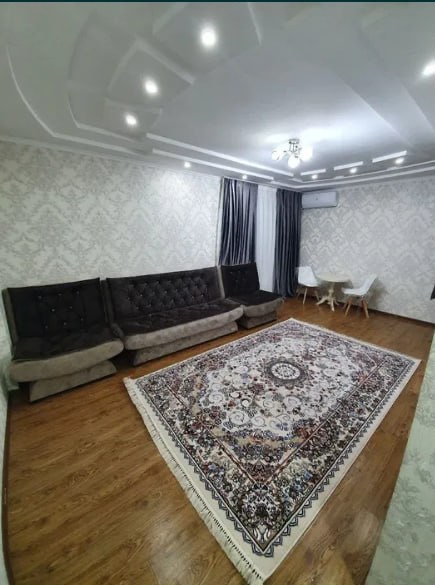 Ц13 1в2 .Т. 3этаж рядом медион клиника хороший ремонт 2.6 балкон