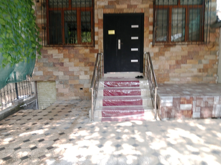 Srochna prodayotsya 3kom dom Svoy