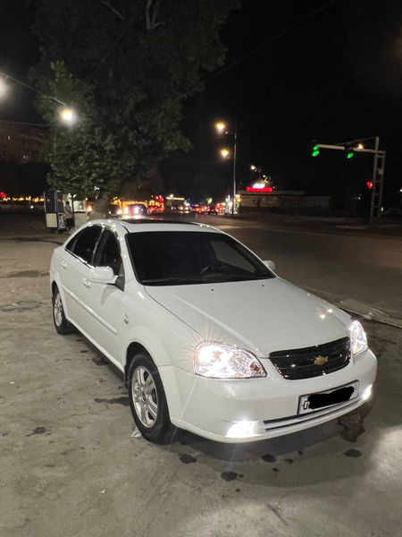 Lasetti 1.8 avtomat 2009 gaz metan
