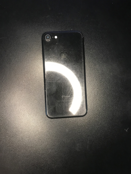 Iphone 7 sotiladi