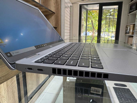 DELL Сенсорный Intel Core i7-1185G7 озу16гб 256ssd Nvidio Quadro T500