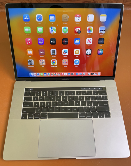 Macbook pro 15inch 16/512GB USA