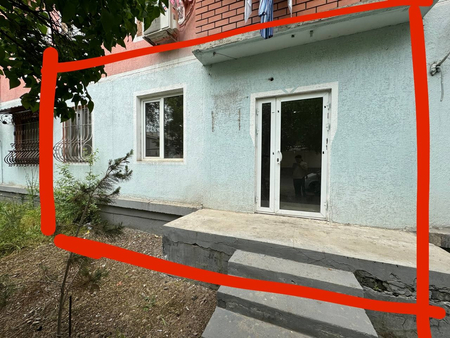 Продаётся офис 60м2 3 квартал  / Торговий центр