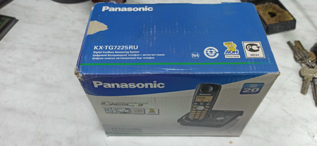 Радиотелефон Panasonic с автоответчиком