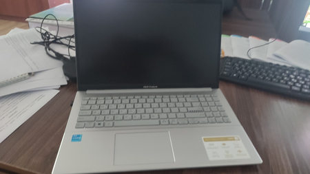 Asus vivobook xolati ideal sotib olinganiga 1 oy bo‘ldi