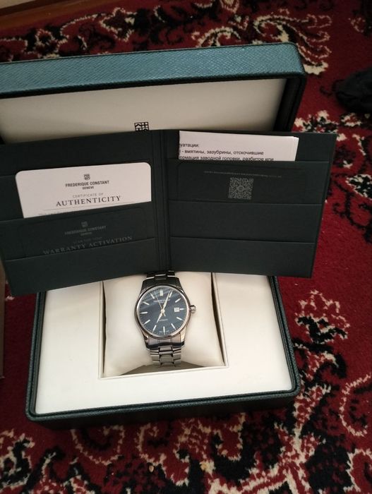 Часы Frederique Constant