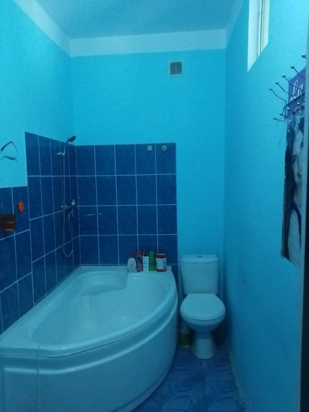 Hovli uy sotiladii