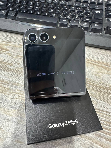 Samsung Z flip 5 256