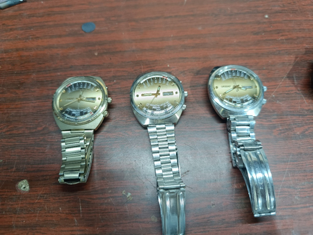 Продам часы ориент колледж