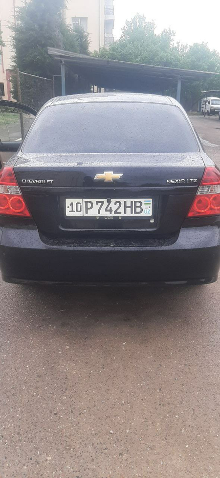 Chevralet neksiya 3 sotiladi