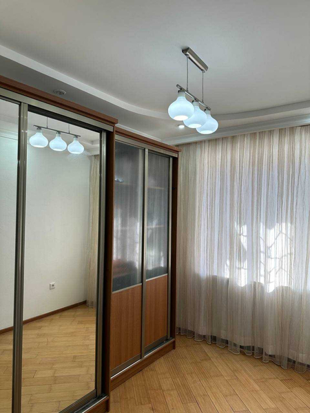 Продается 4/4/4-90м2 ! Ц-5(ориентир Ипак йули банк)