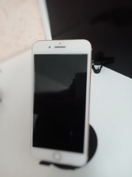 iPhone 8 plus, gold