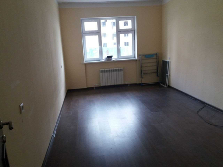 Срочно  продается  2 квартира  рядом 129 квадрат