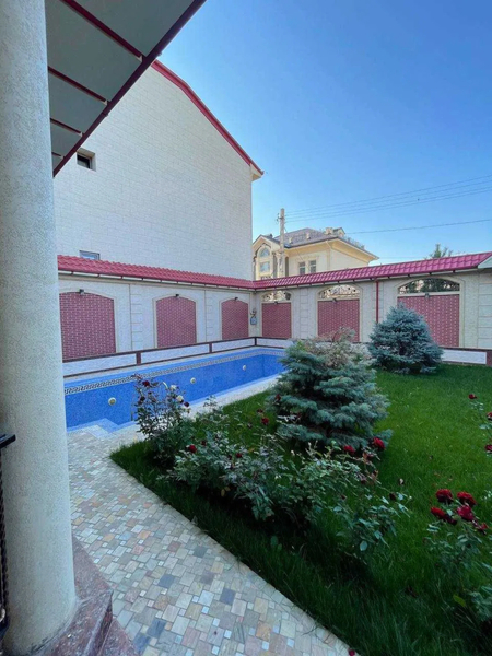 Аренда участка возле Машинного базара, можно под офис ( н260 )