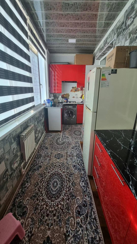 3 xona 2 qavat 6 qavatli uy sotiladi