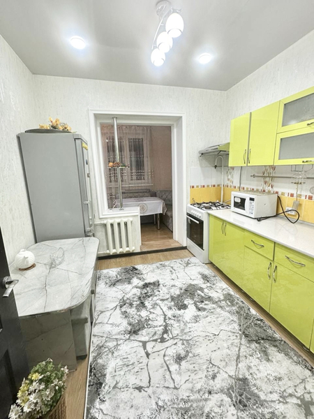 Продается 4 комнатная квартира на м-ве Госпитальном