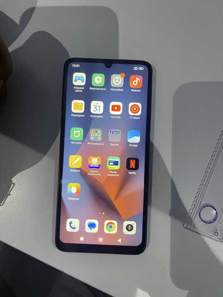 Redmi 13c. İdealniy sastayania
