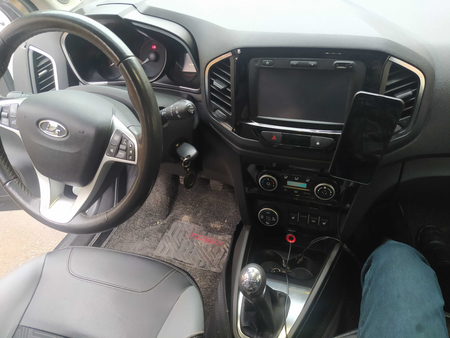 Lada Xray sotiladi