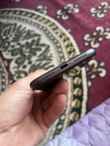 iphone 11   64 GB  karobka dakument