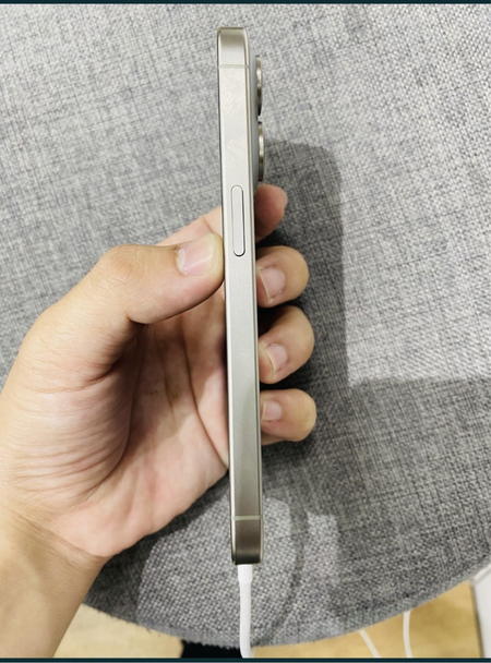 iphone 15 pro. 256 gb. Natural. CH/A