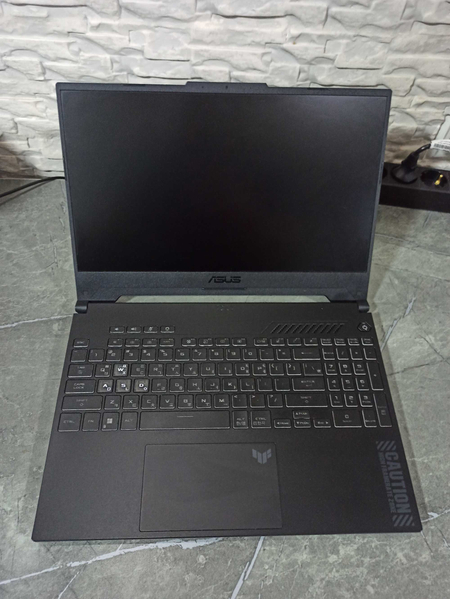 Продается игровой ноутбук Asus A15