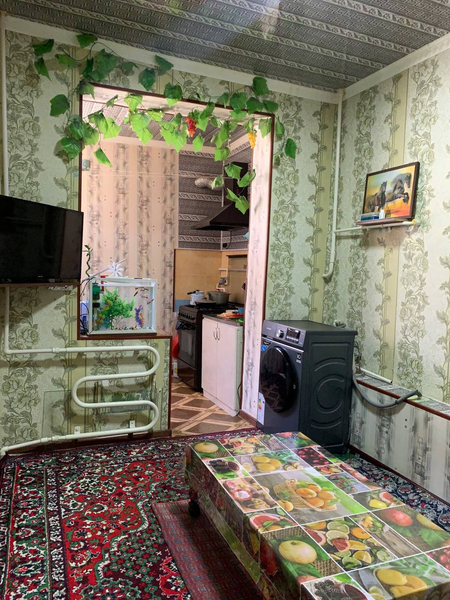 Сотиладикв 2 хона 3хона килинган 1этаж ваенни гарадок